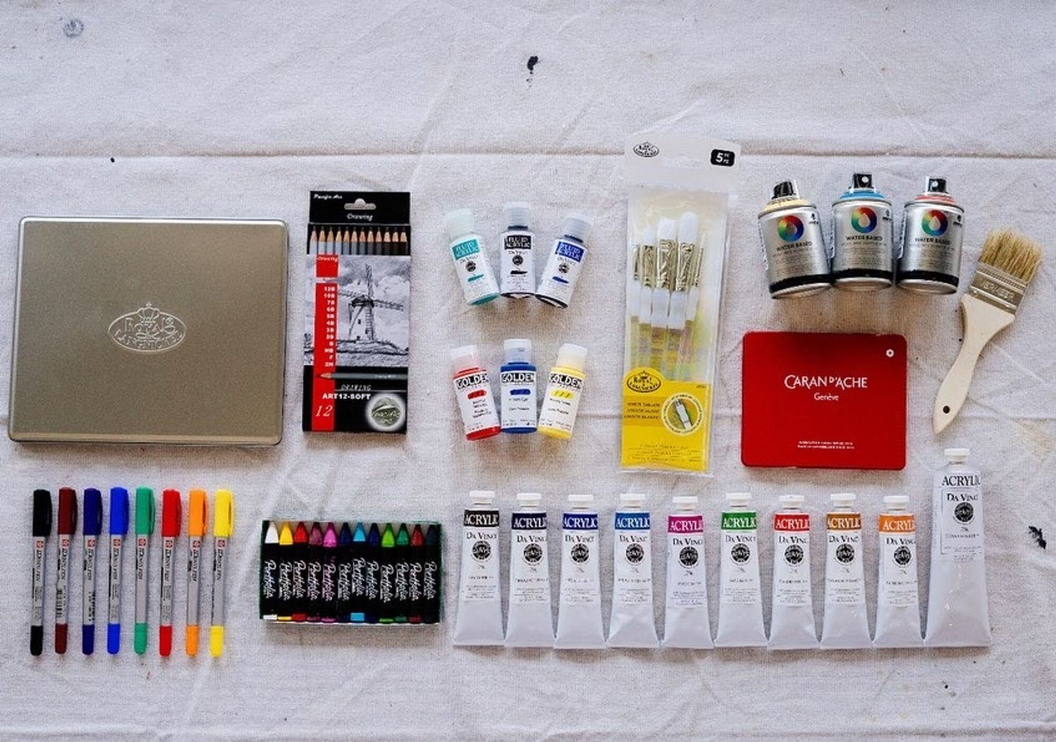 10 Abstract Painting Techniques for Beginners